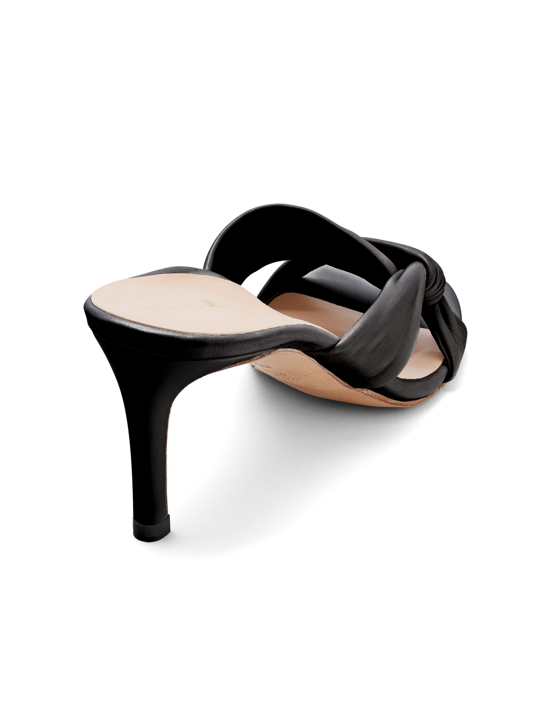 Isa: Black Nappa — INEZ