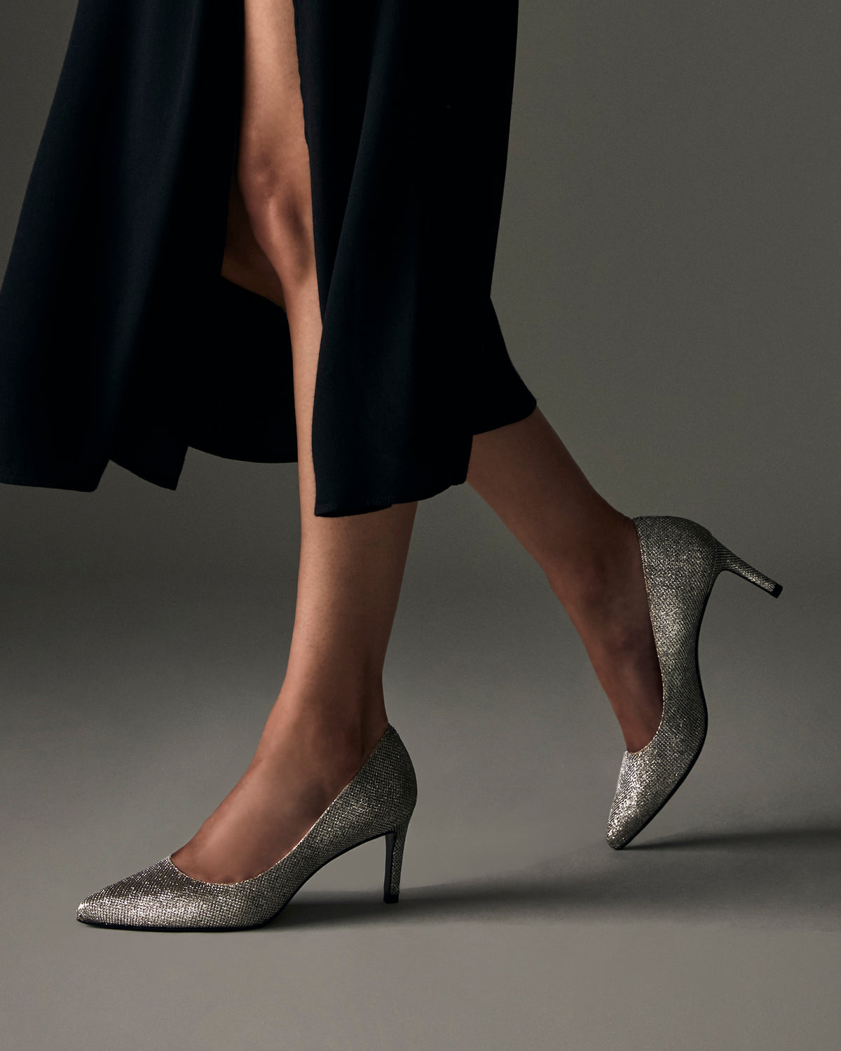 Lola: Gunmetal Woven — INEZ